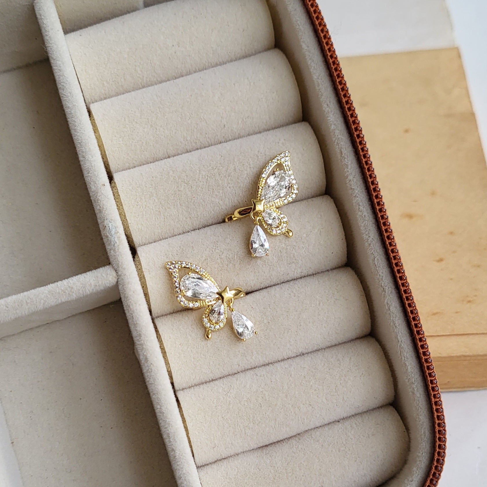 Iva earcuffs (pair) – pra_jewels